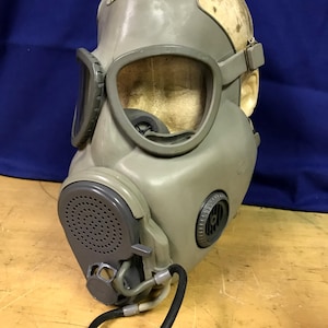 East German / Czech Gas Mask From Cold War - Etsy