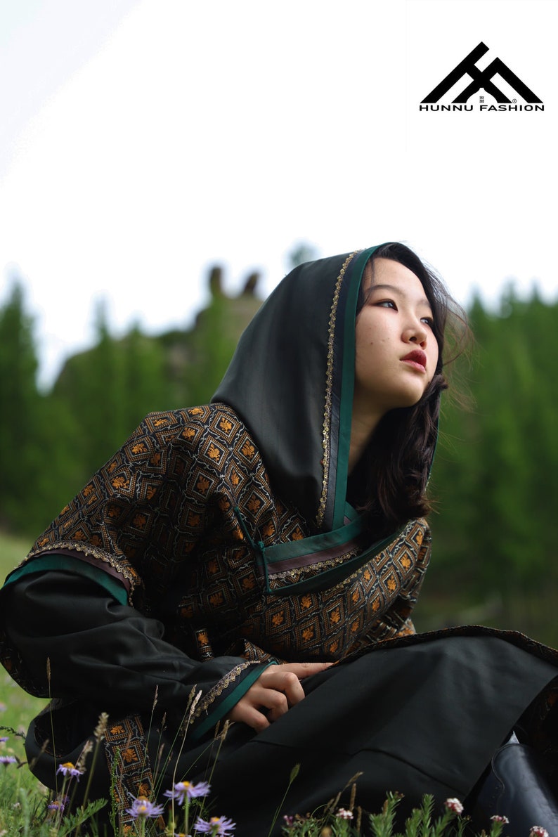 Mongolian Deel Traditional Costume by Hunnu Fashion unique Vintage ...