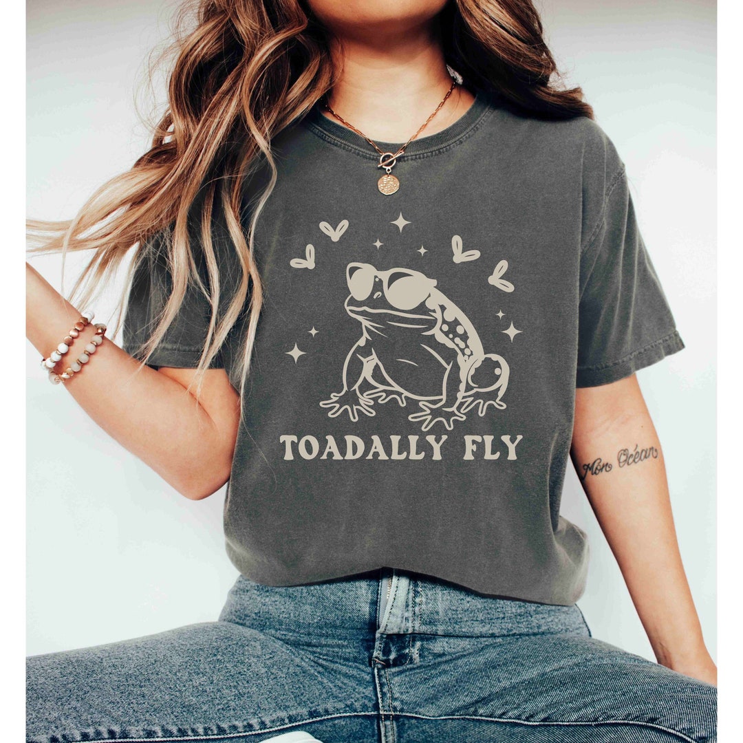 Frog and Toad Shirt Frog Shirt Frog T Shirt Shirts That Go Hard Kawaii ...