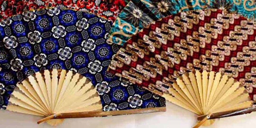 50 Bamboo and Batik Fans, Set of 50 Assorted Pieces - Etsy