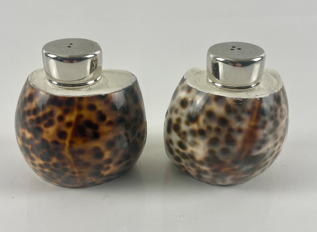 Vintage Tiger Cowrie Shell Salt & Pepper Shakers - Etsy