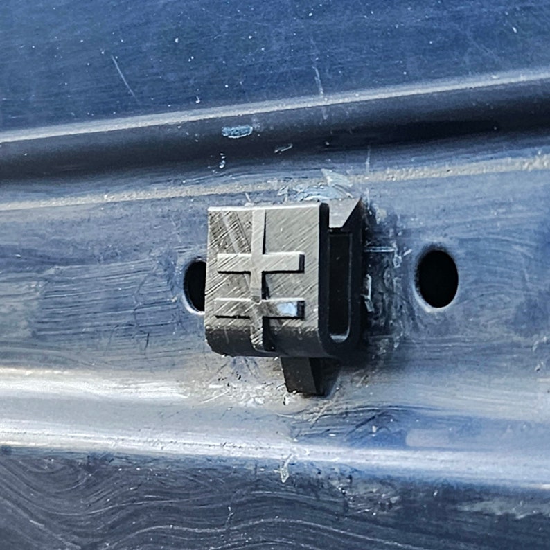 18x BMW E30 M Tech 2 Rocker Panel Clips Set of 18 NLA M-technic Side ...