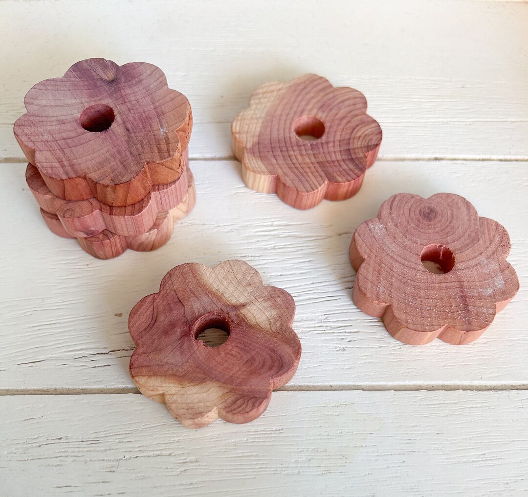 Natural Red Cedar Wood Flower Shaped Rings, Moth Repellent, 6 Cedar ...