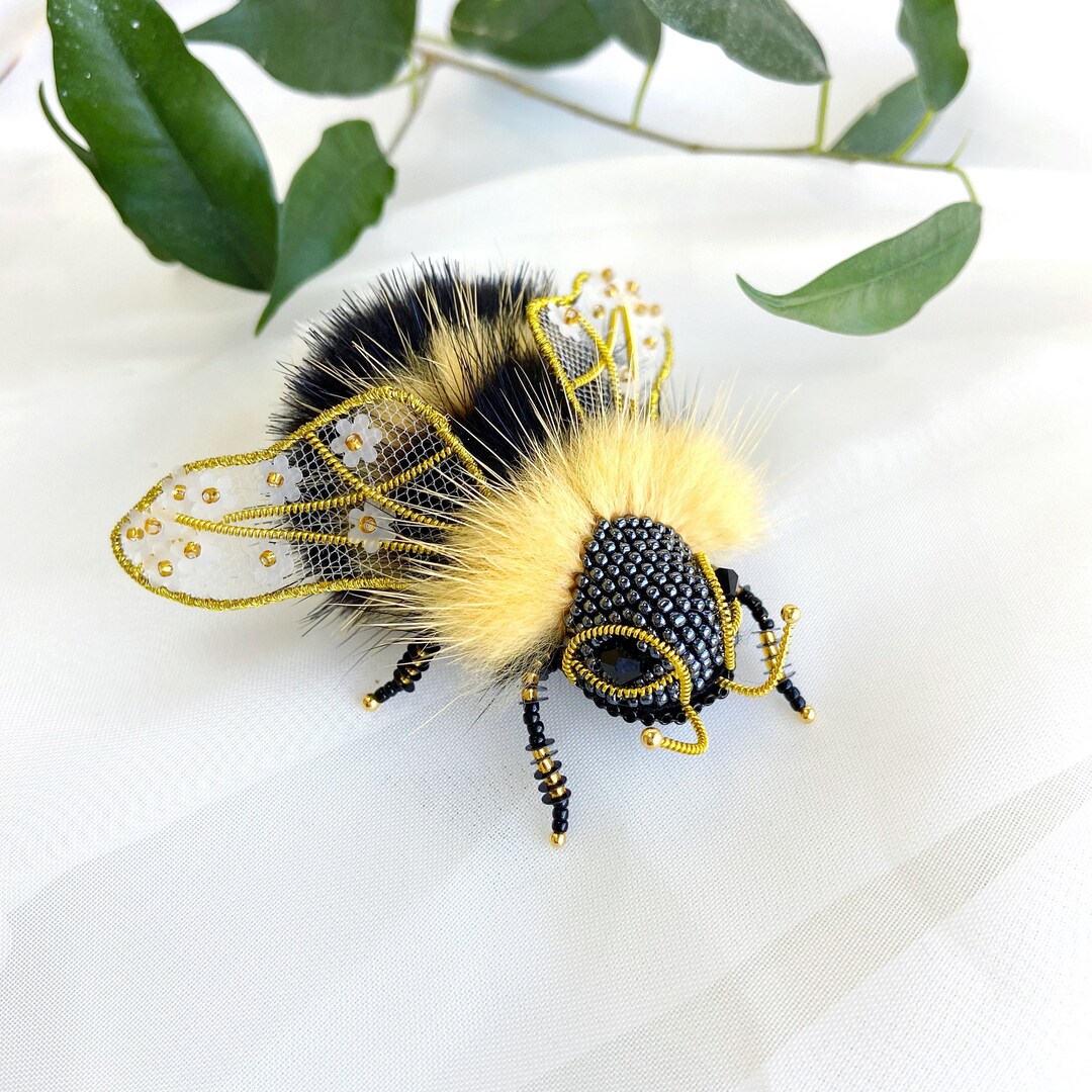 Bee Beaded Brooch Insect Nature Jewelry Bumble Bee Pin - Etsy
