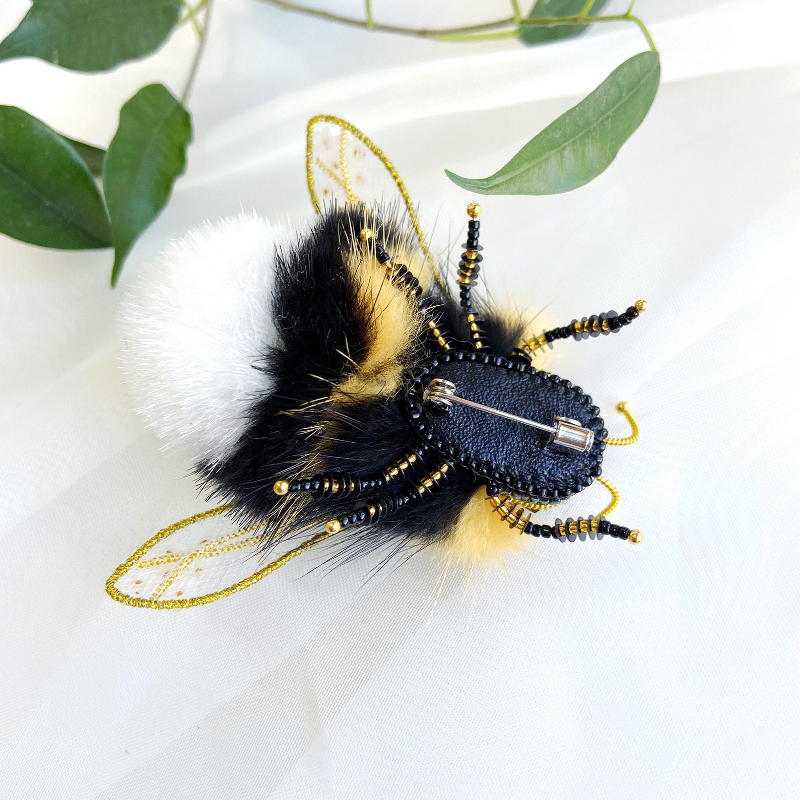 Bee Beaded Brooch Insect Nature Jewelry Bumble Bee Pin - Etsy
