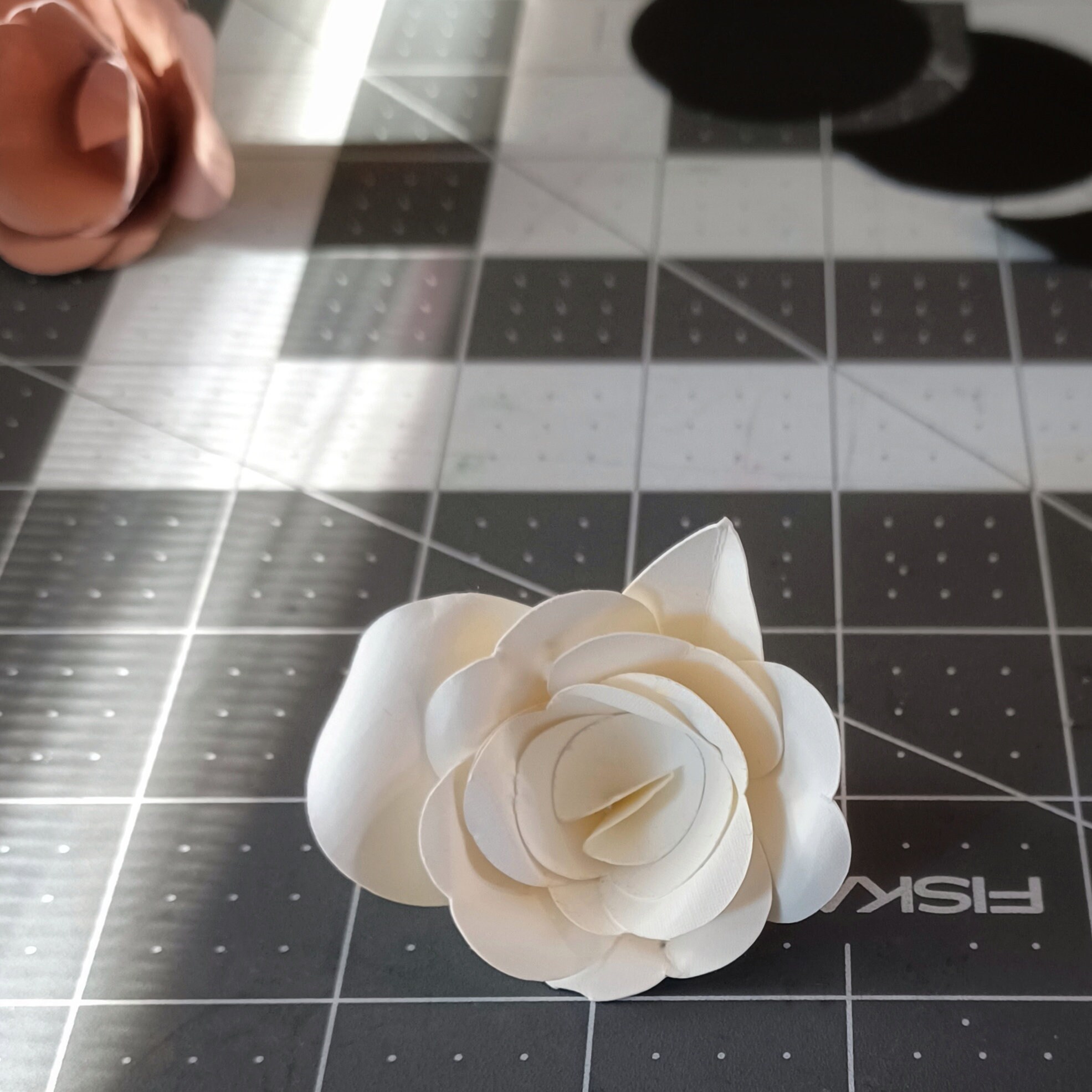 White Paper Roses Do It Yourself Craft Kit | Birthday Decorations ...