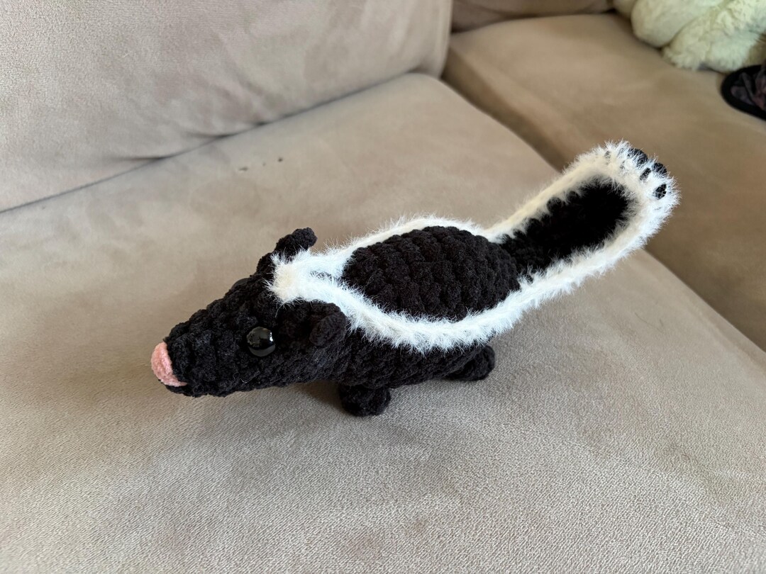 Crochet Skunk Plushie, Skunk Amigurumi, Crochet Plush - Etsy