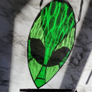 Stained Glass Alien Head, Suncatcher, UFO, Sci-fi, Cosmic Art ...
