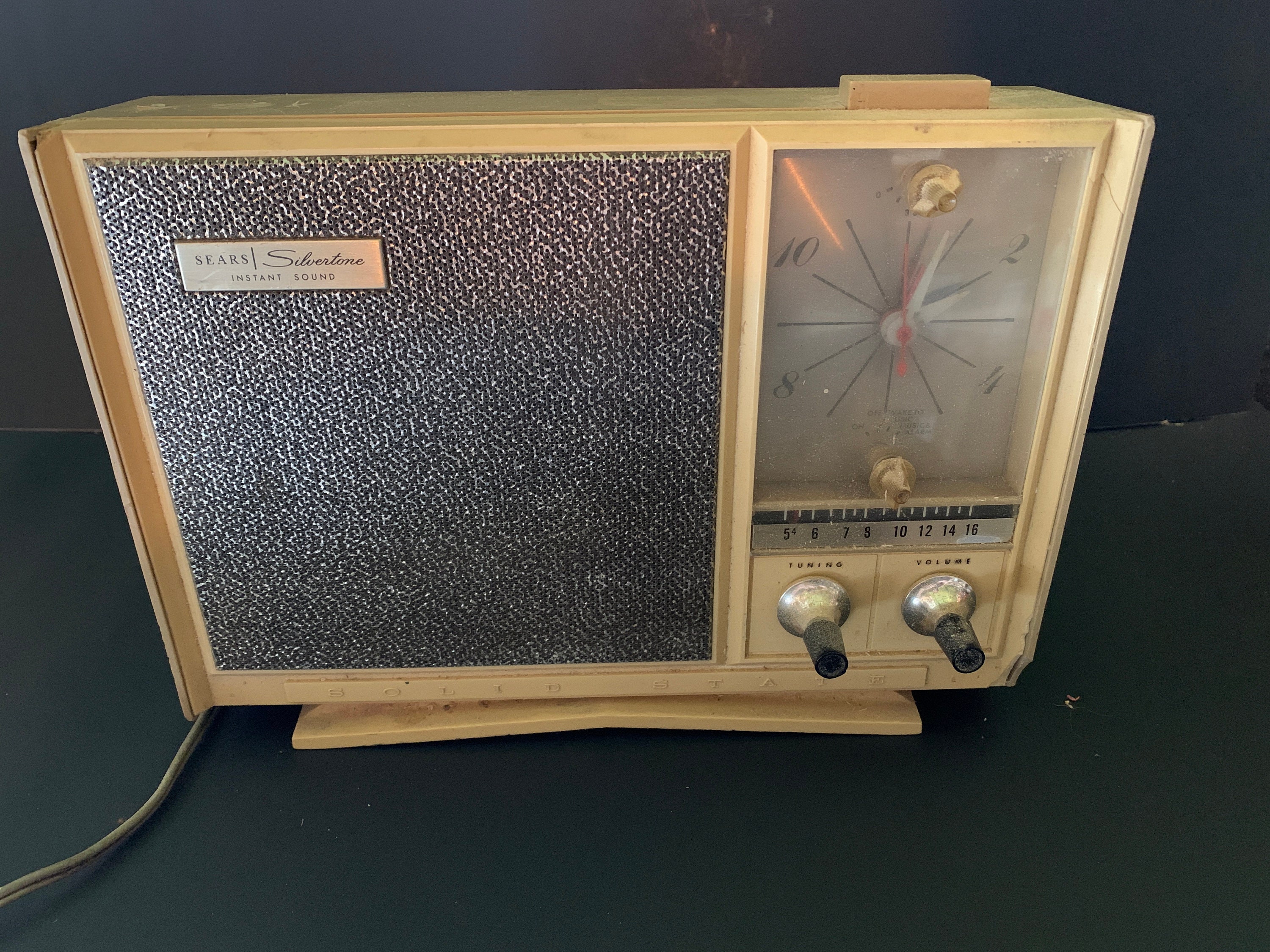 1966 Silvertone Instant Sound Solid State Radio - Etsy