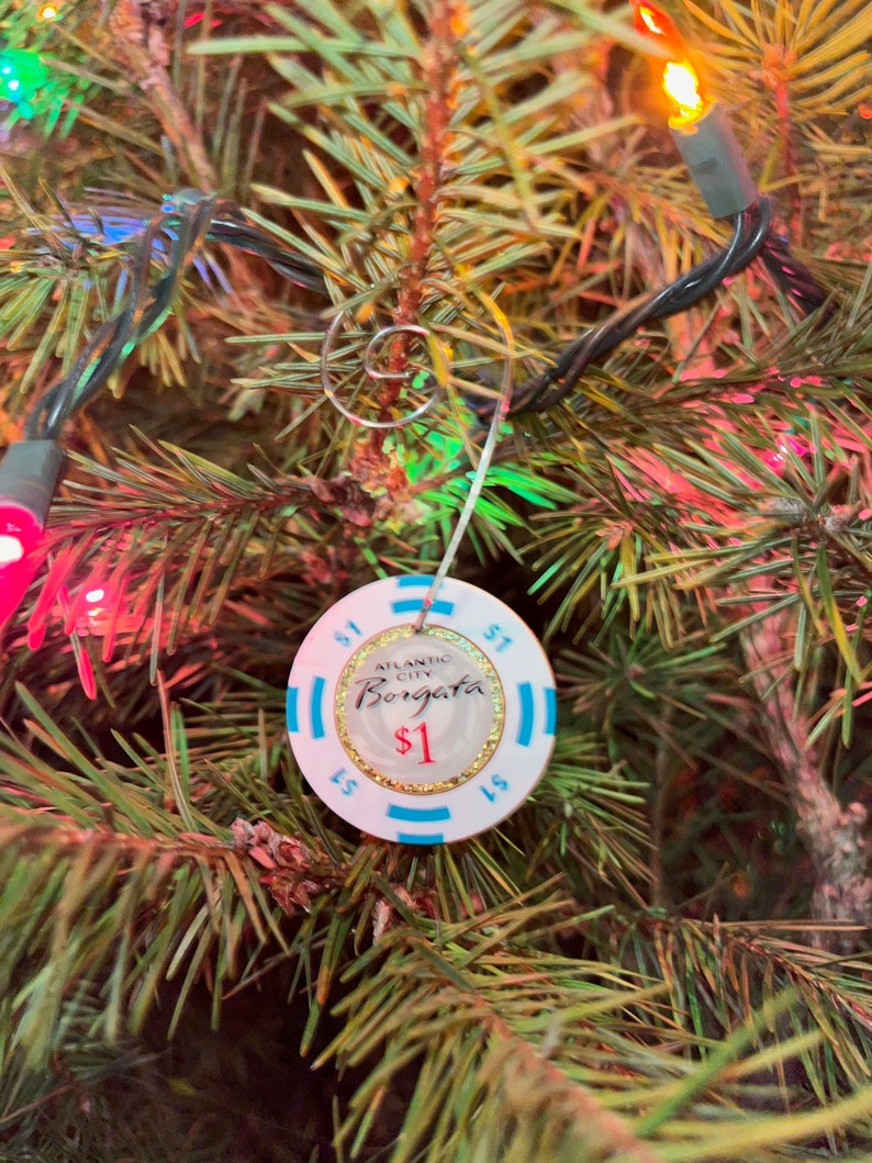 The 1 One Dollar Borgata Atlantic City Sets, Poker Chip Christmas Tree ...