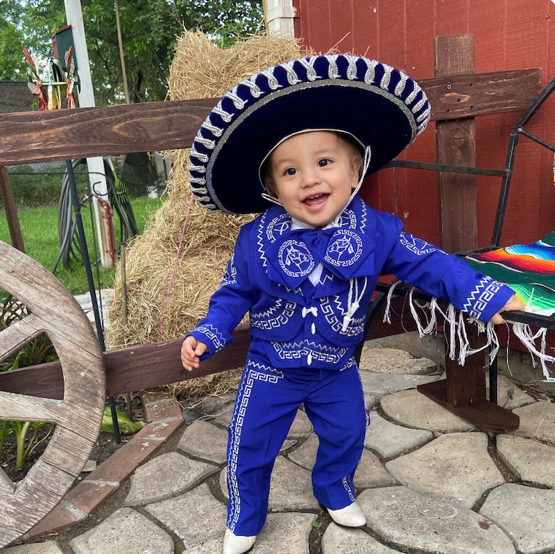 Traje Charro Azul Rey con bordado en Plata - Etsy México