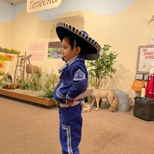Traje Charro Azul Rey con bordado en Plata - Etsy México