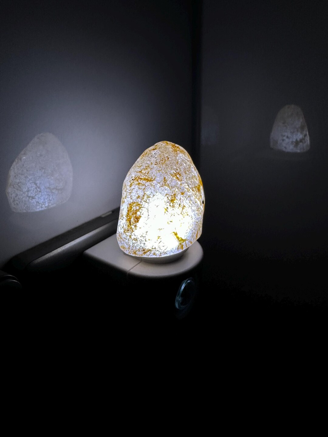 Rose Quartz Raw Stone LED Night Light With Light Sensor | Plug-in ...