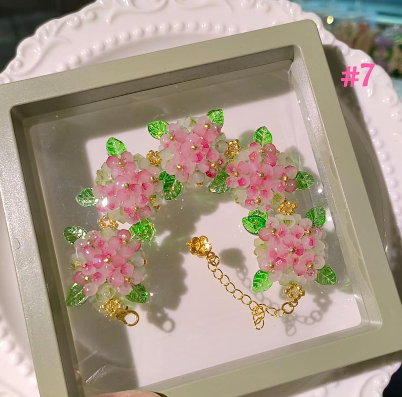 Color-changing Beaded Hydrangea Bracelet: Handmade Flower Bead Ring - Etsy