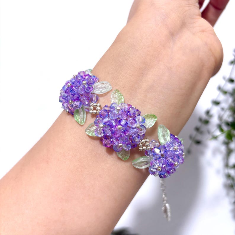 Color-changing Beaded Hydrangea Bracelet: Handmade Flower Bead Ring - Etsy