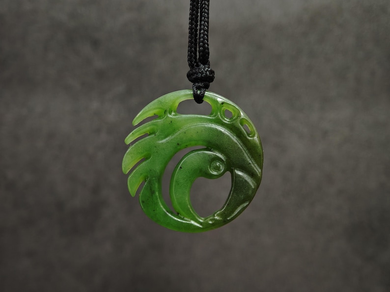 Handmade Tomb Raider Necklace Lara Croft Cosplay Jade Pendant Video ...