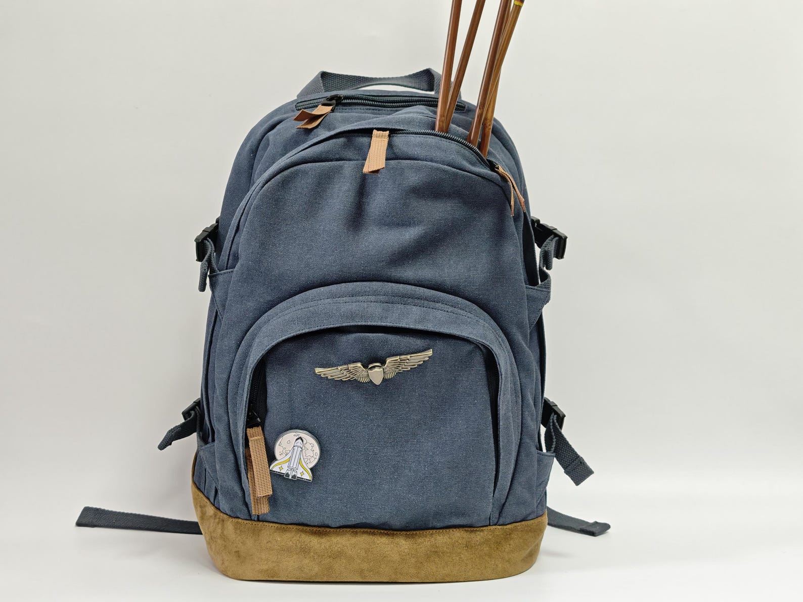 Ellie Backpack With Metal Pin TLOU 2 Cosplay Props - Etsy