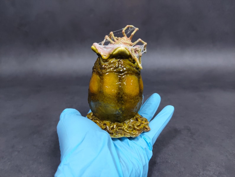 1:6 Scale Alien Egg Facehugger Embryo Xenomorph Egg 1/6 Scale Display ...