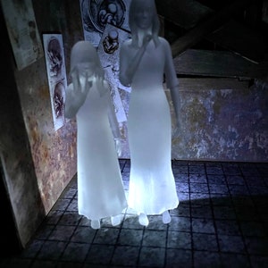 LED Ghost 1:12 Scale Adult and Child Standing Shush Haunted Dollhouse ...