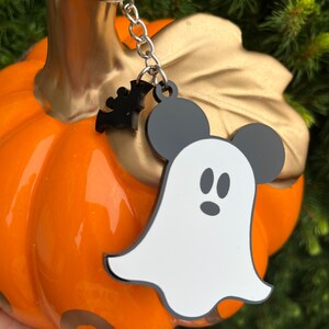Halloween Keychain / Disney Halloween Keychain / Spooky Keychain ...