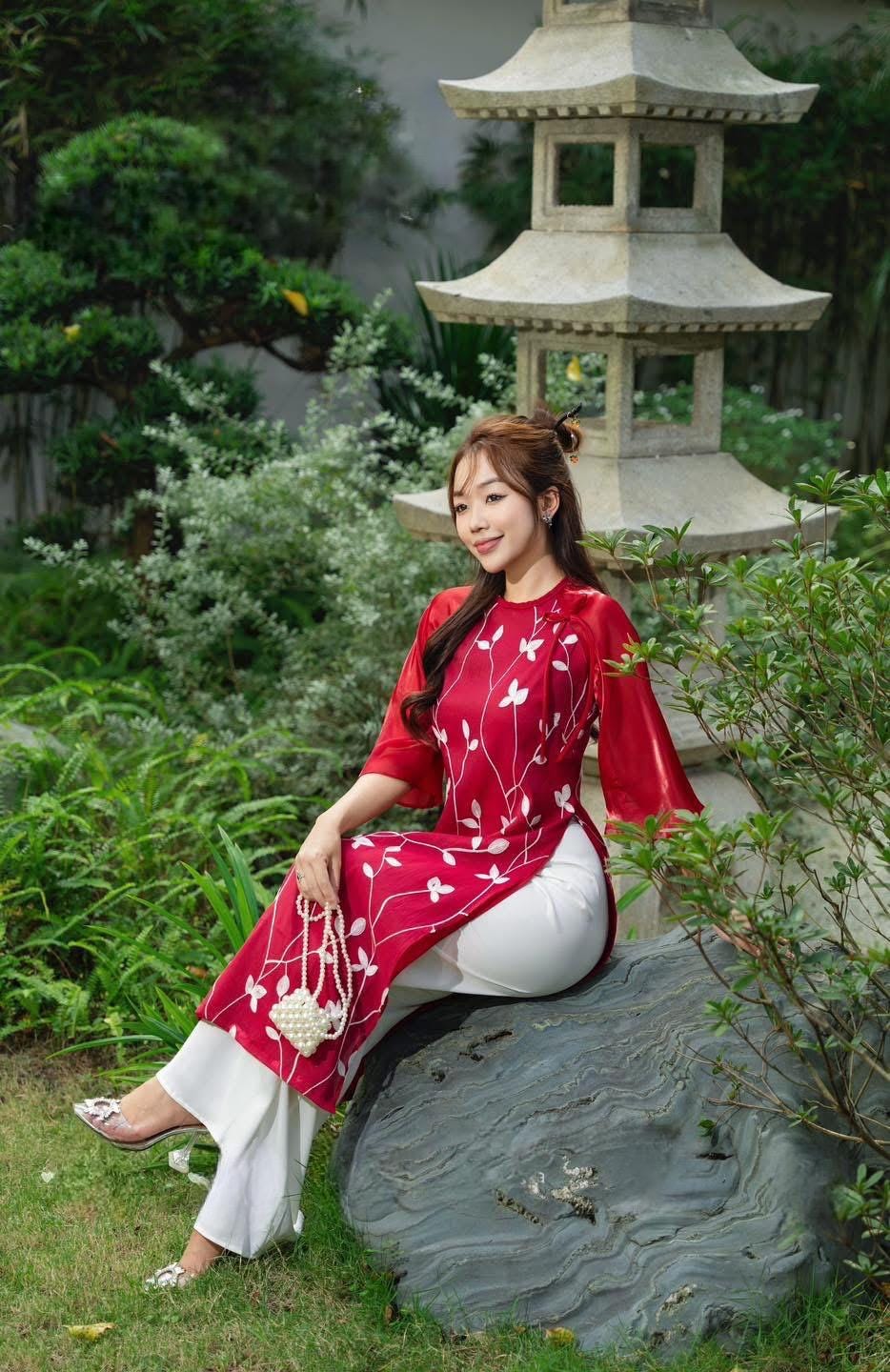 Pre-made Modern Vietnamese Ao Dai Organza Tet, Áo Dài Cách Tân Qipao ...