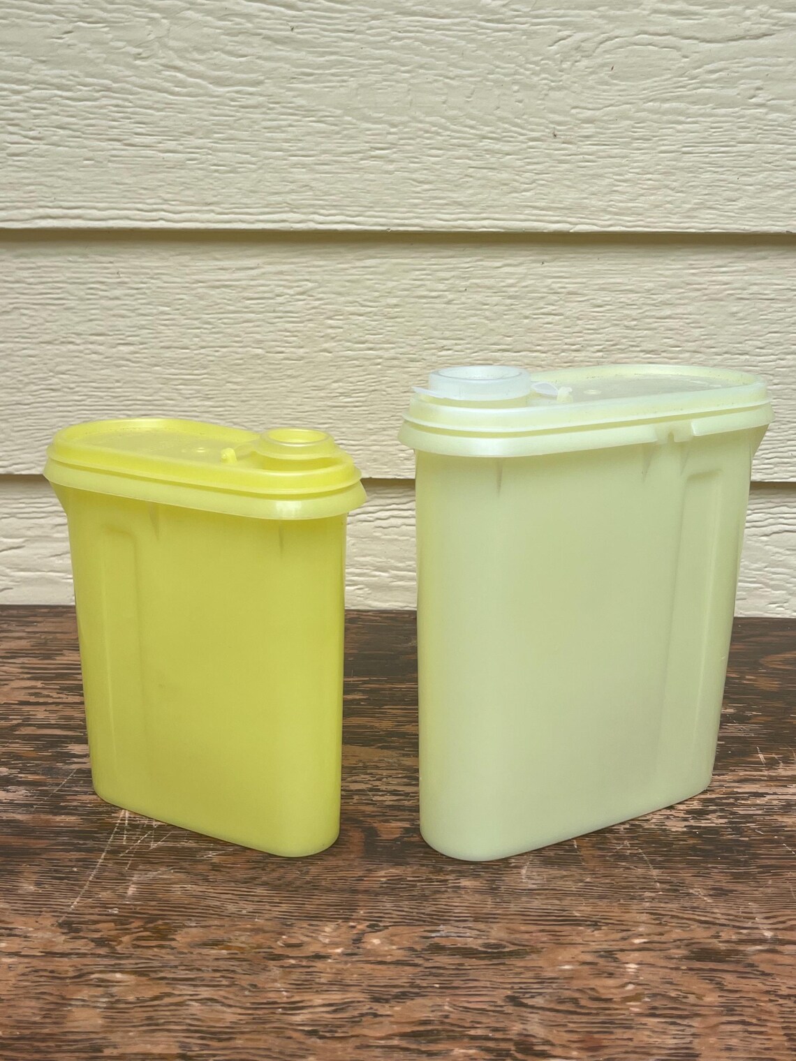 Vintage Tupperware Pitchers Lot of Two Medium and Large - Etsy