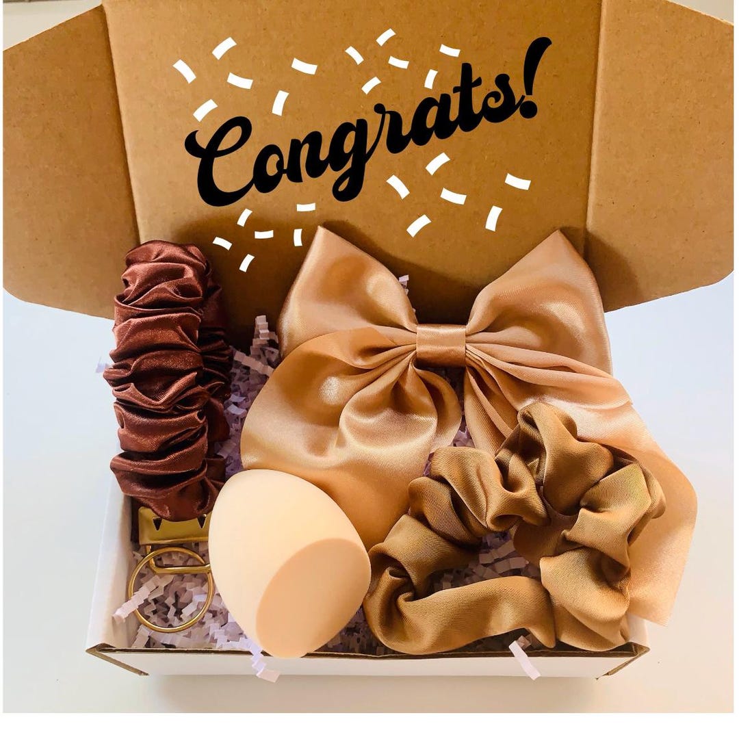 Girl Graduation Gift Box Personalized Grad Gift Congratulation Favor ...