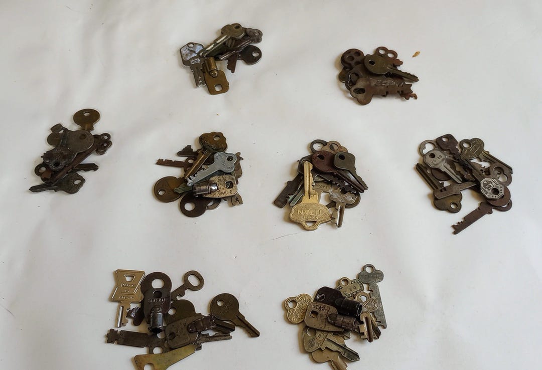 Rusty Vintage Keys Various Types Cabinet House Car Vending Sets of 10 ...