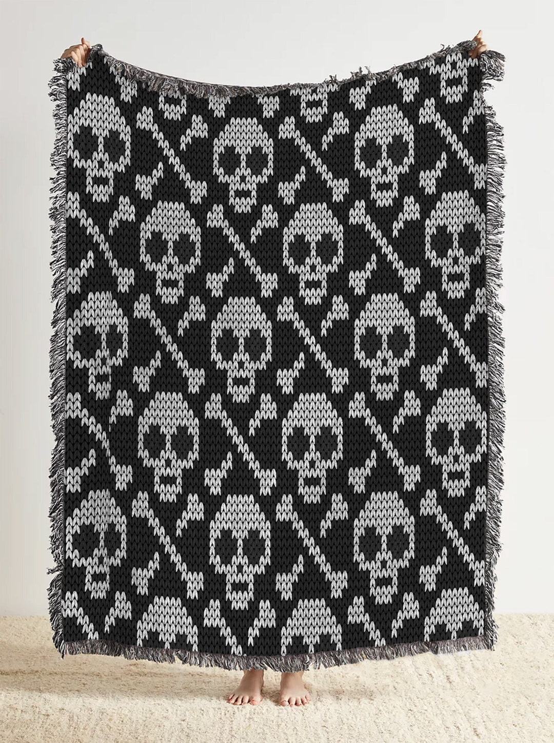 Faux Knitted Skull and Crossbones Woven Throw Blanket: Skull Woven ...