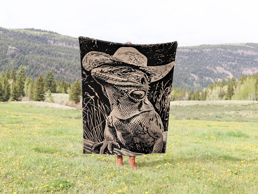 King Lizard Throw Blanket Linocut Style Reptile Wearing Cowboy Hat ...