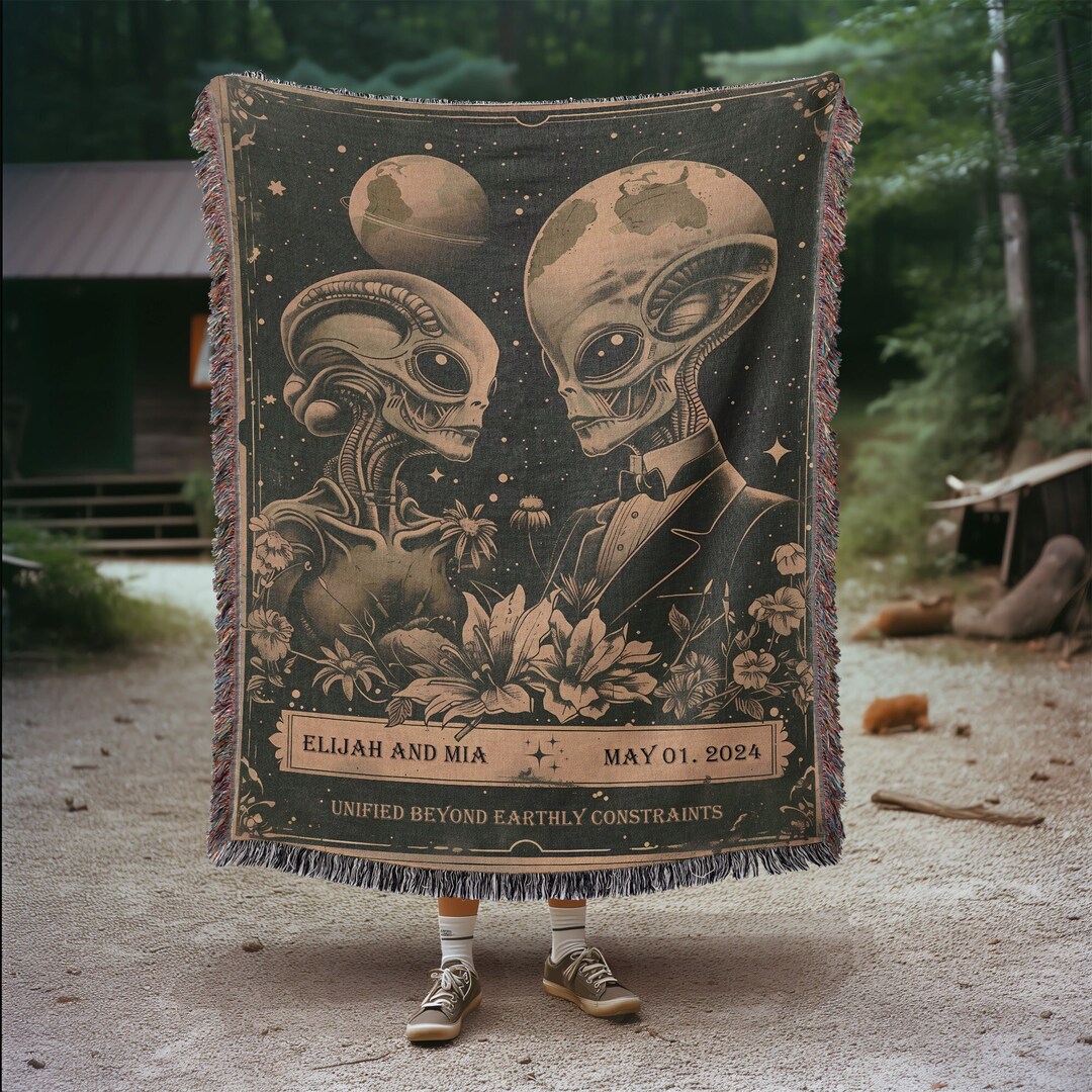 Personalized Alien Couple Woven Blanket: Custom Anniversary Tapestry - Etsy