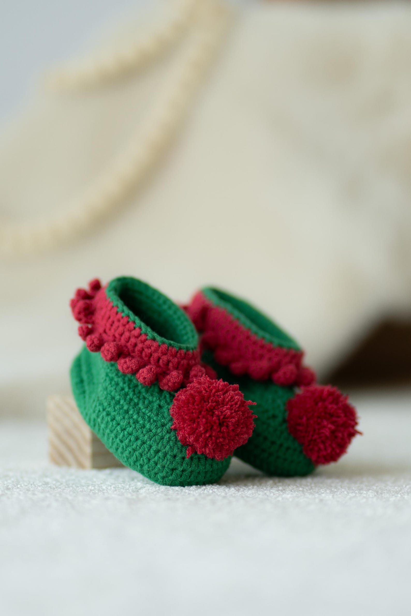 Crochet Elf Baby Shoes Pattern, Easy Christmas Baby Slippers, Handmade ...