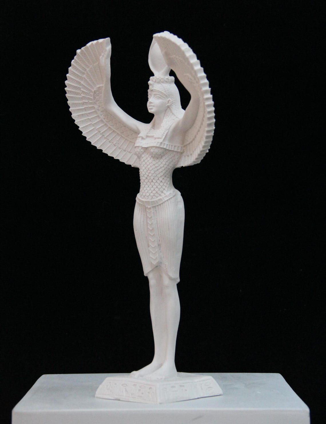 33 Cm, Egyptian Goddess Isis Open Wings Statue ,polyester, Large God ...