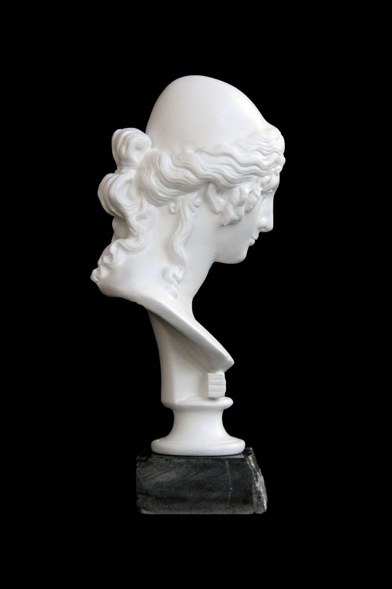 Helen of Troy, Helen of Sparta, Helen of Argos, Beautiful Helenpedestal ...