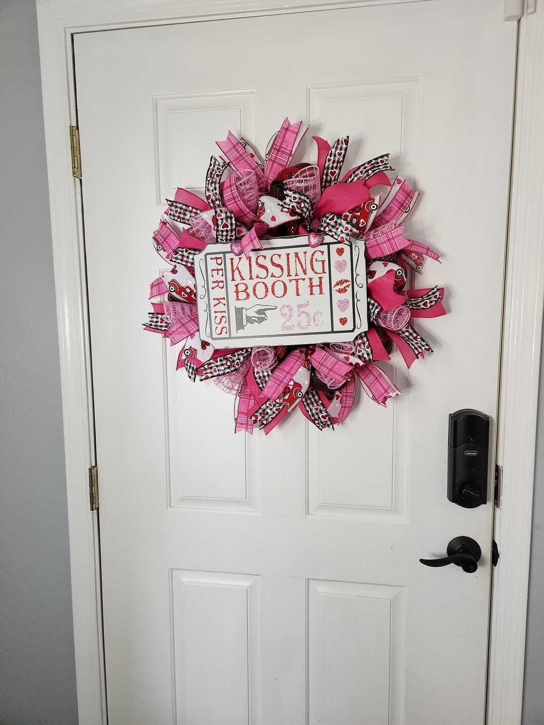 Kissing Booth Wreath With Multiple Colors of Ribbons to Match - Etsy