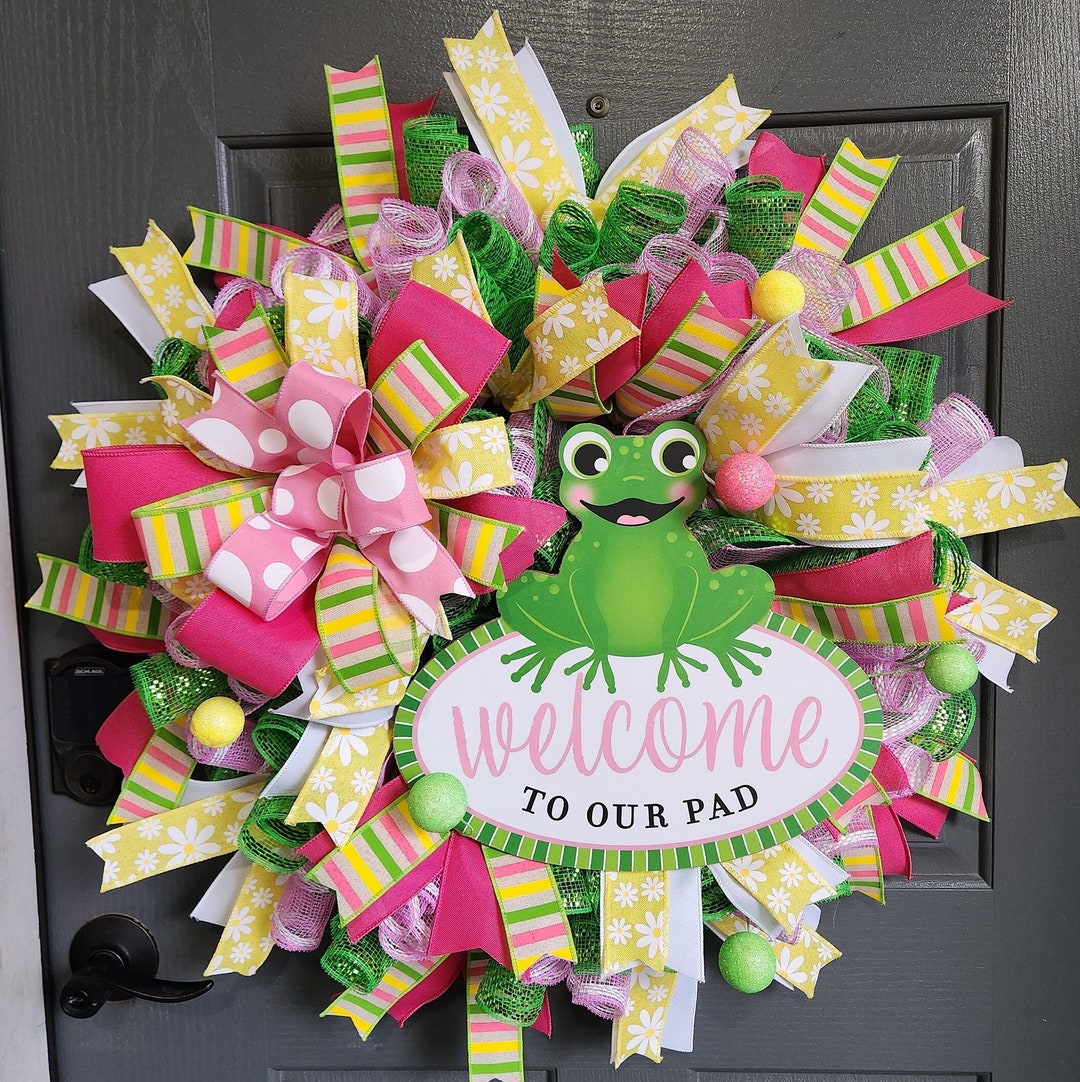 Welcome to Our Pad, Frog Wreath,frog-themed Decor, Gift for a Friend ...