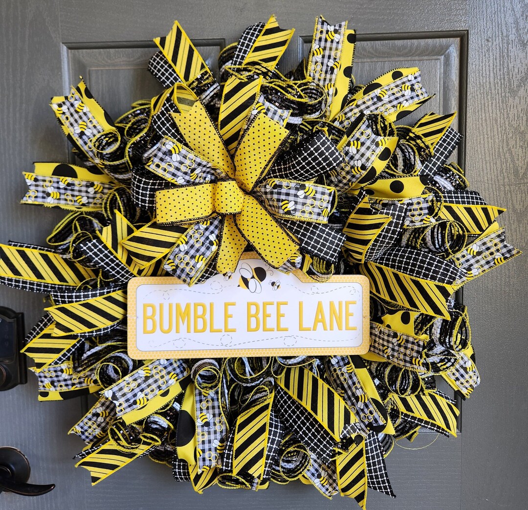 Bumble Bee Lane, Bee Wreath, Honey Bee, Spring Wreath, Year-round ...