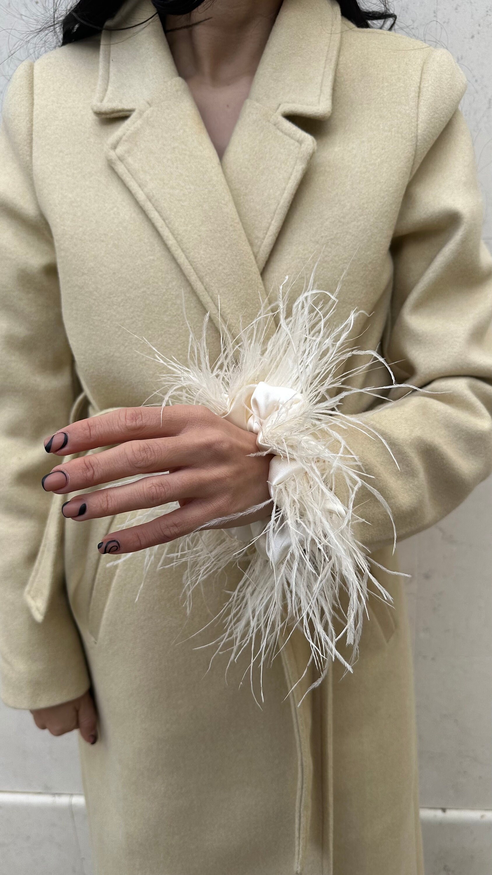 Scrunchie With Feathers in Ivory White, Scrunchie With Feathers, Silk ...