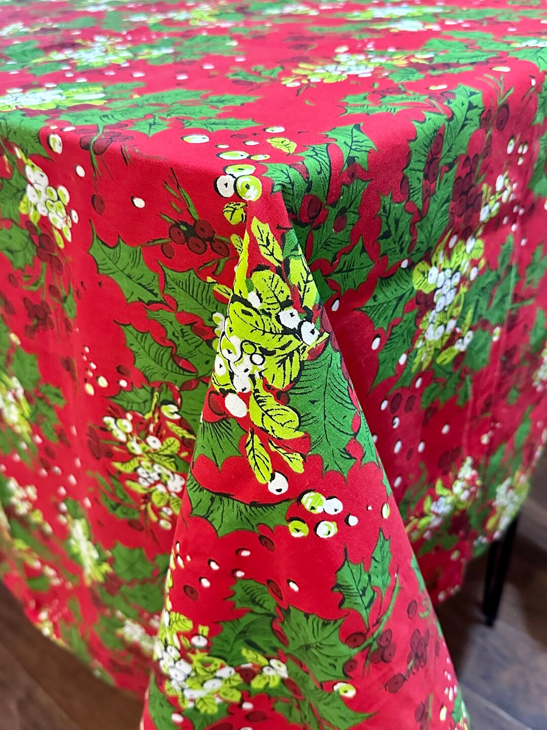 Vintage Christmas Holly Berries & Mistletoe Tablecloth 70 X 70 Red ...