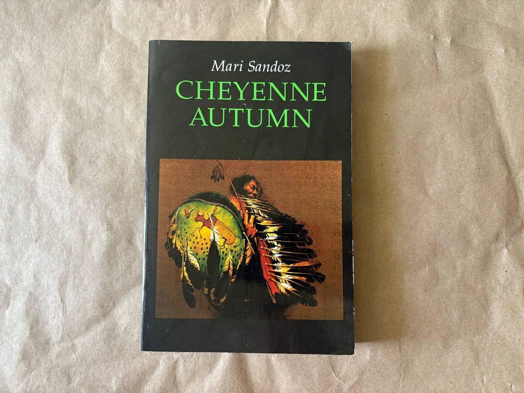 Vintage History Book, Cheyenne Autumn by Mari Sandoz 1992, University ...