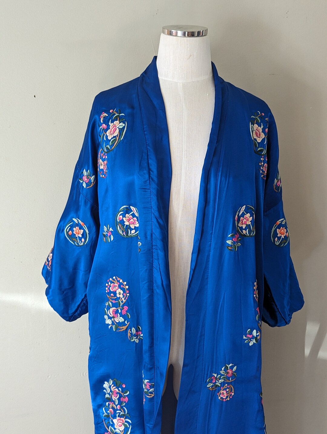 Vintage Hand Embroidered Cobalt Blue Silk Robe - Etsy