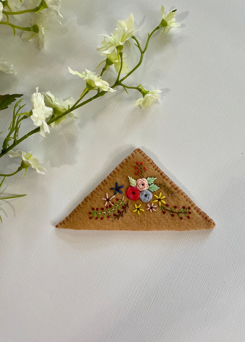 Floral Felt Corner Bookmark Hand Embroidered Bookmarks Book - Etsy UK