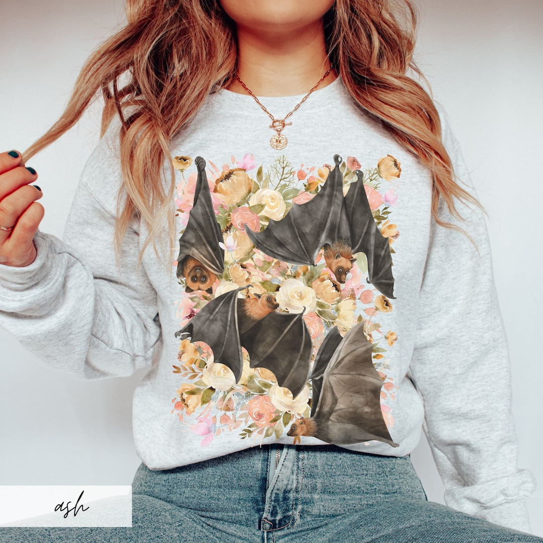Cottagecore Painted Bats Sweatshirt, Artsy Cottagecore Noir Wildlife ...