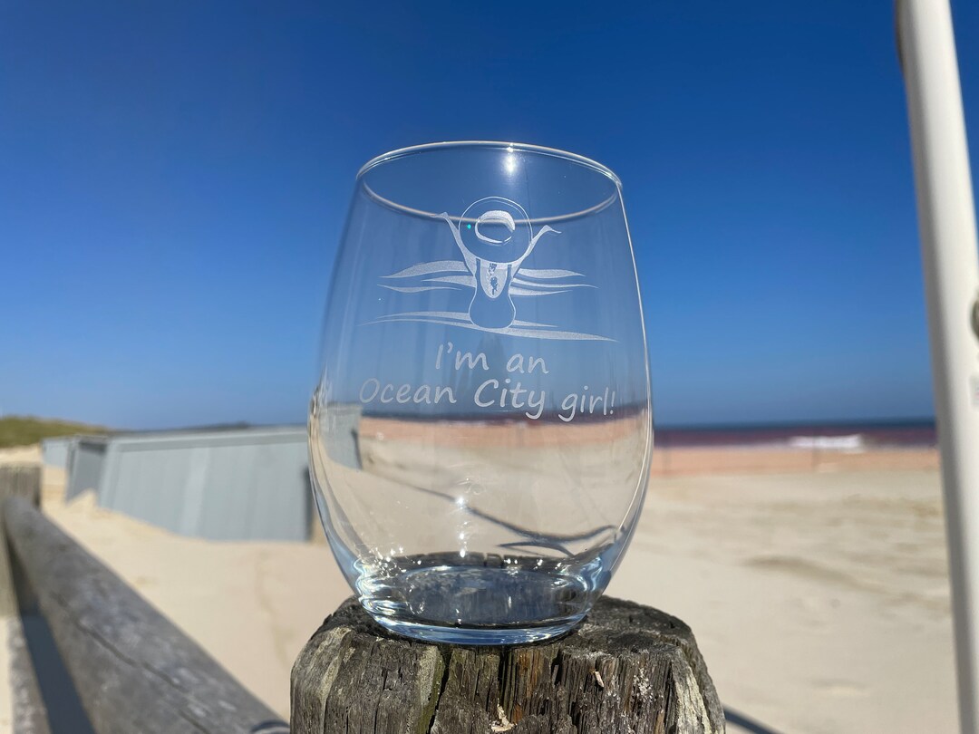 Set of 4 - Custom Designed and Etched Stemless OC Girl Wine Glasses - Etsy