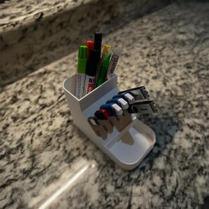 12-slot USB Storage Unit | Desktop Flash Drive Organizer | Tech Hub ...