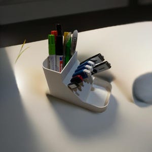 12-slot USB Storage Unit | Desktop Flash Drive Organizer | Tech Hub ...