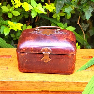 Antique Leather Sewing Box, Shaker Sewing Box, Victorian Sewing Kit ...