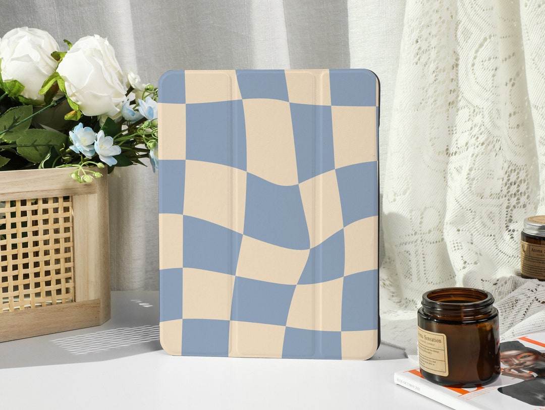 Blue and White Checkered iPad Case With Apple Pencil Holder, for iPad 9 ...