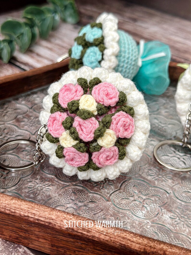Girl Flower Bouquet Keychain Women Crochet Keyring Charming Handcrafted ...