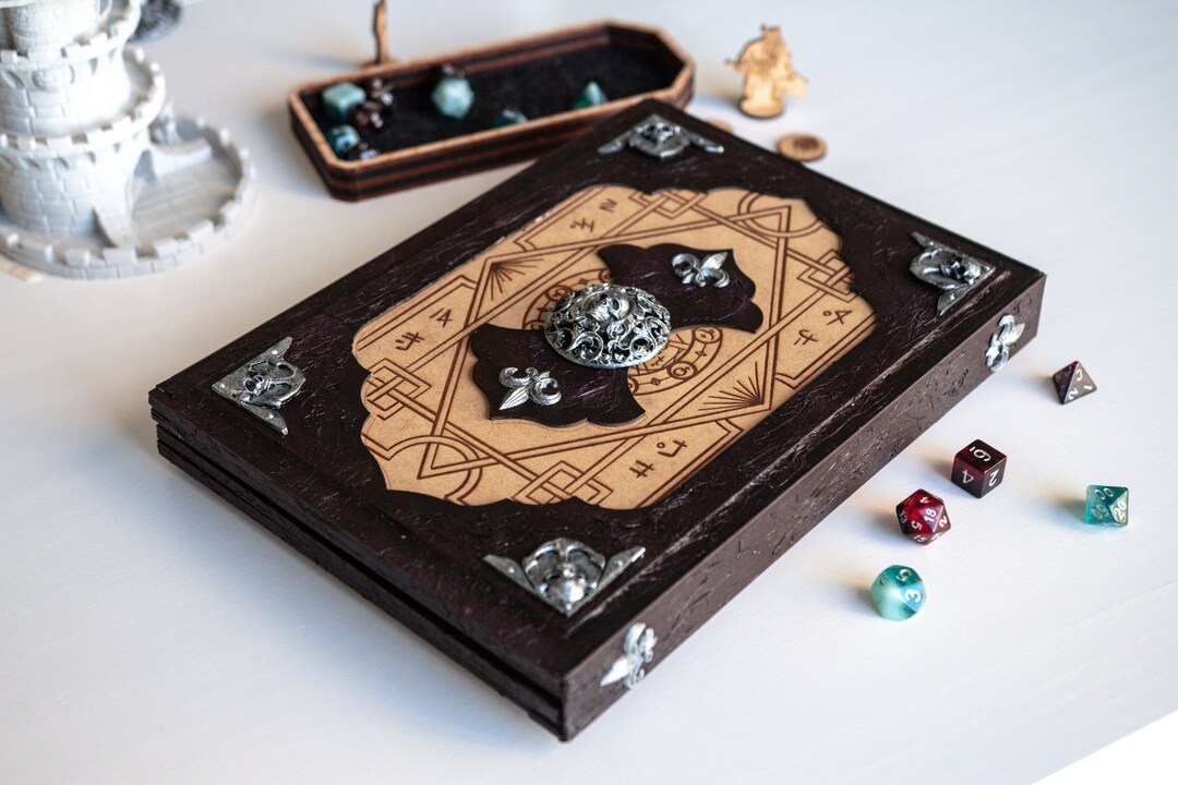 Arcane Book Dungeon Master Screen (with Interchangeable Inserts ...